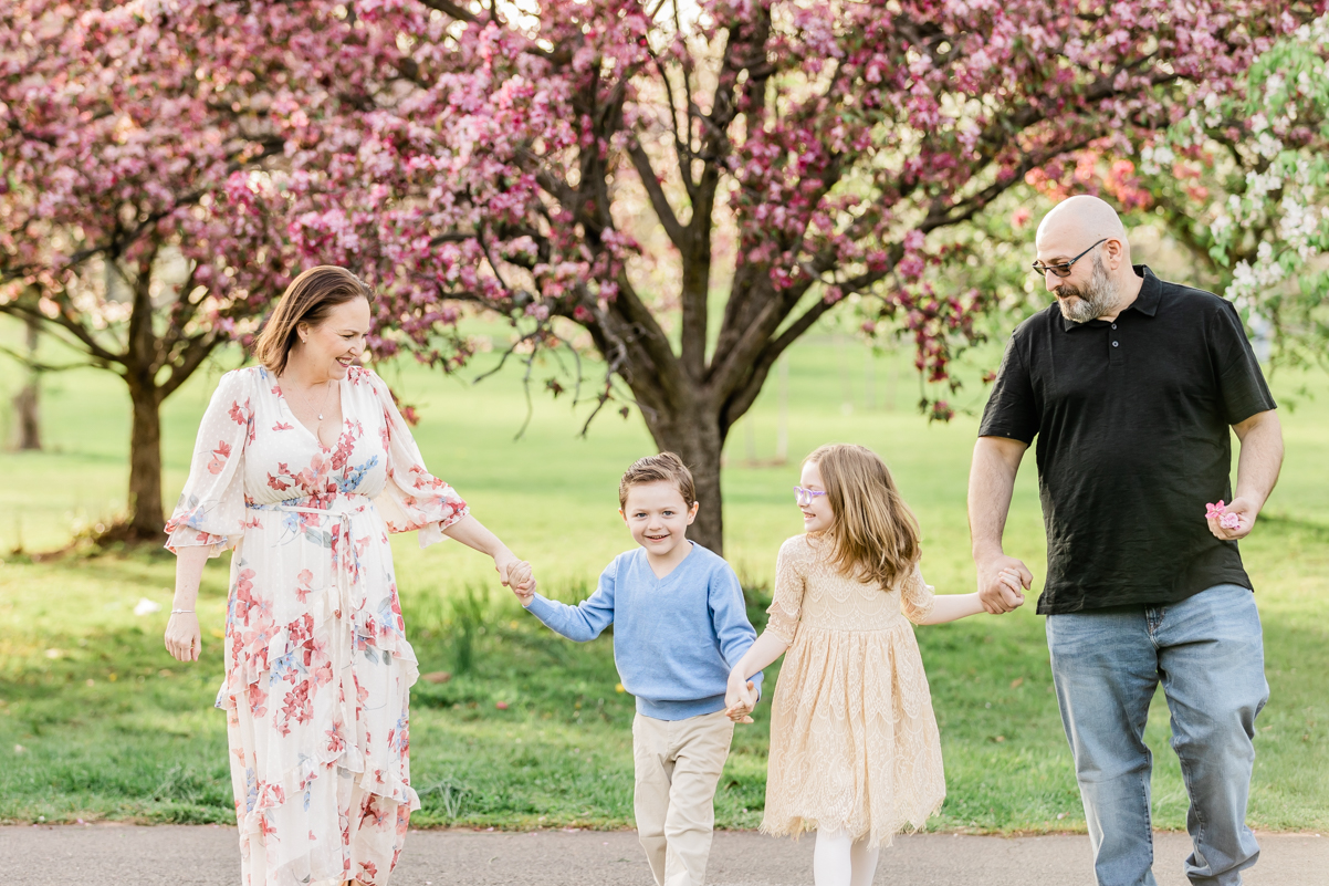 What to Wear for Spring Family Photos in NJ